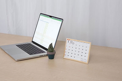 2024年版 1月始まり E151 エコカレンダー卓上 高橋書店B6サイズ卓上タイプ