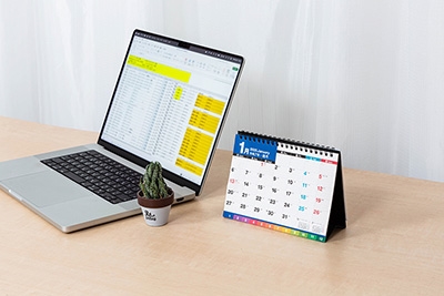 dショッピング |「2025年版 1月始まり E152 エコカレンダー卓上(インデックス付き・月曜始まり) 高橋書店B6サイズ卓上タイプ」 Calendar | カテゴリ：音楽 その他の販売 ...